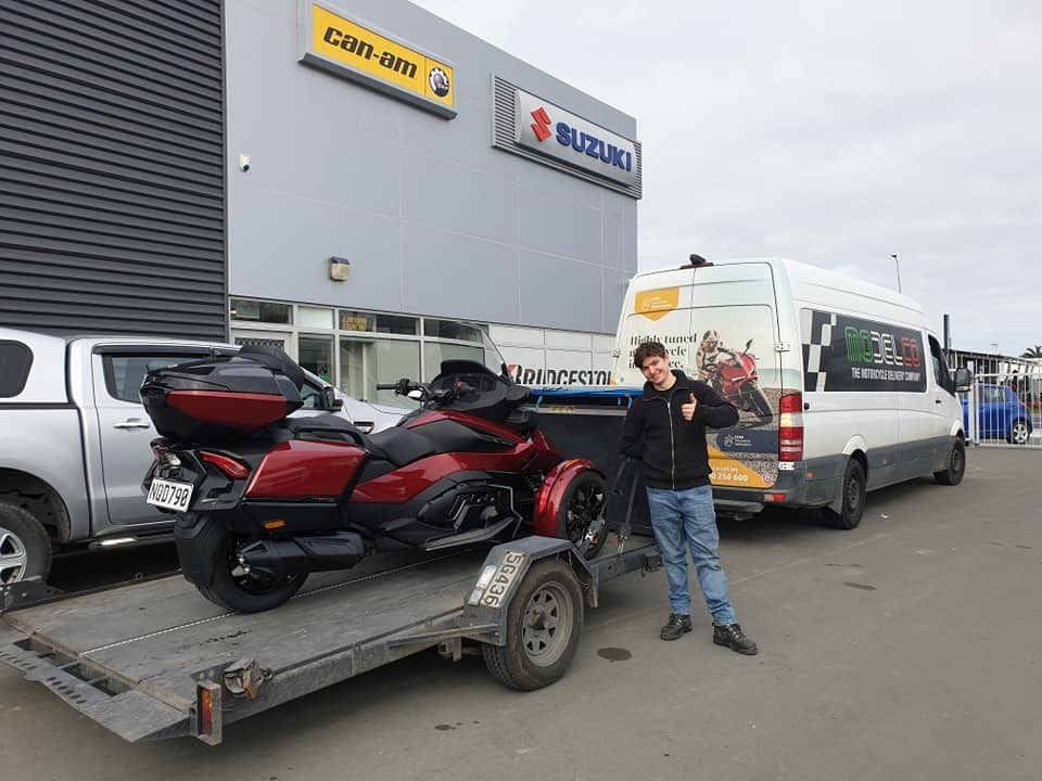 MODELCO The Motorcycle Delivery Company | Book Now - Wise Move