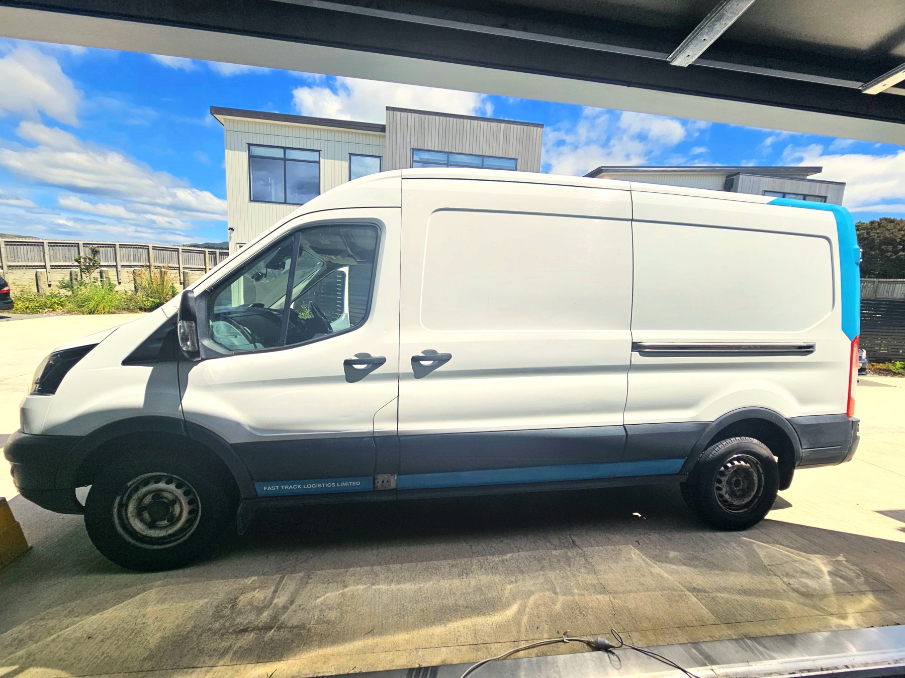 Fast Track Logistics | Book Now - Wise Move