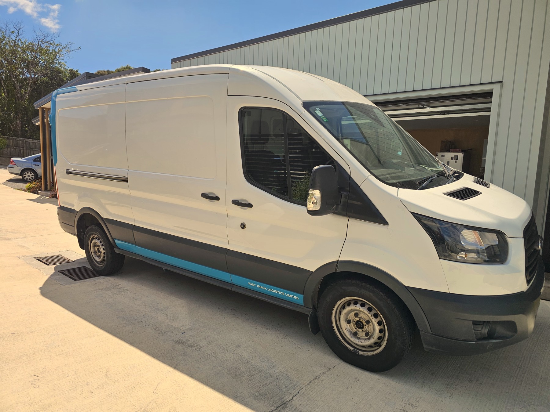 Fast Track Logistics | Book Now - Wise Move